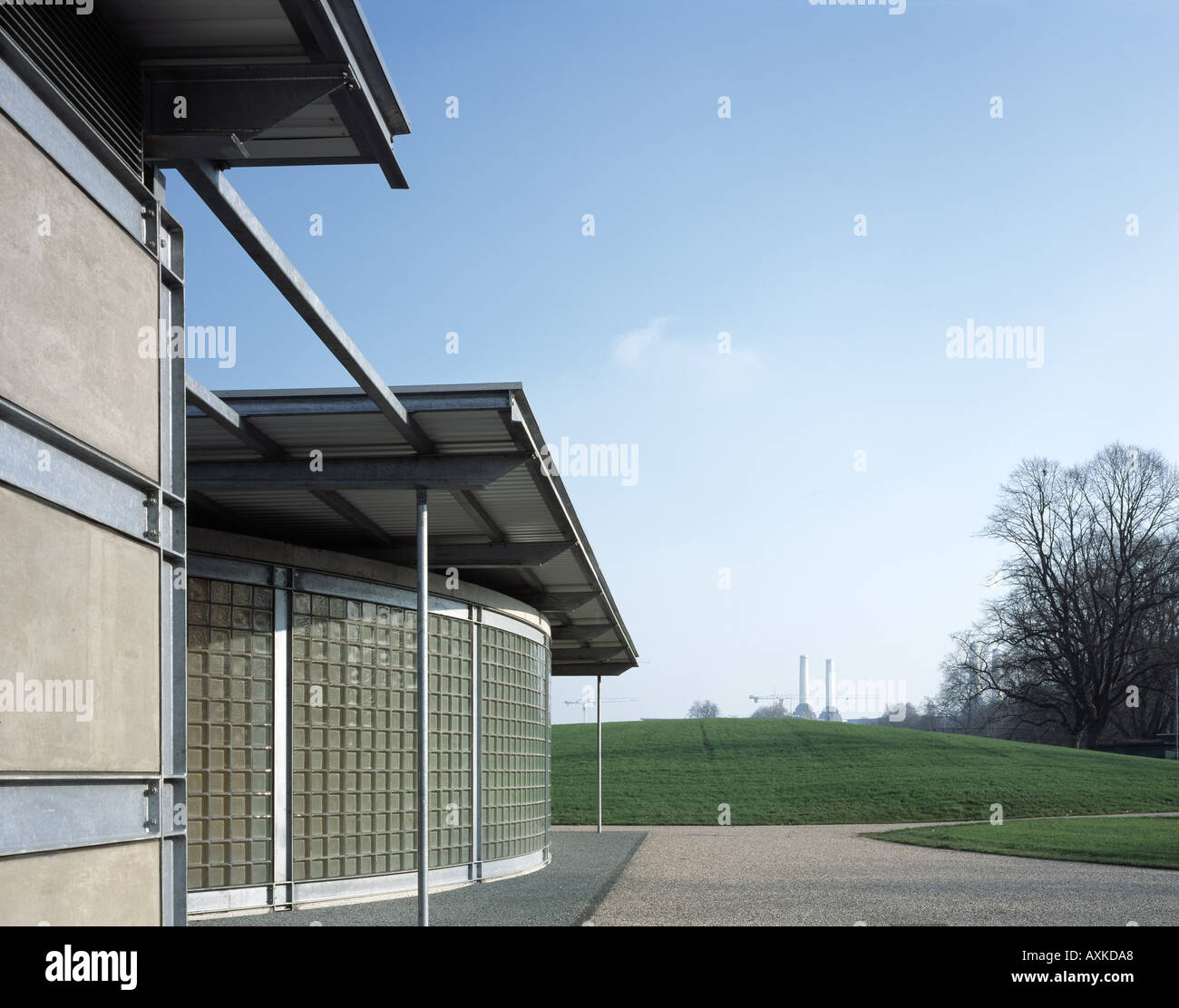 Toilet shaped house hi-res stock photography and images - Alamy