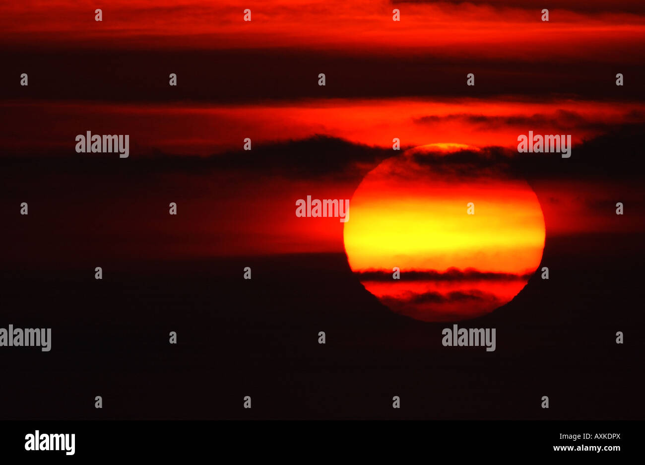 Blood red sun hi-res stock photography and images - Alamy