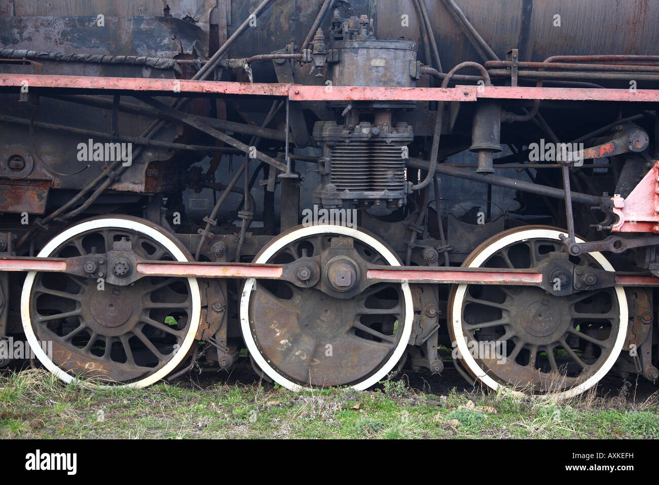 Steam engine steel wheels and propulsion mechanism Stock Photo - Alamy