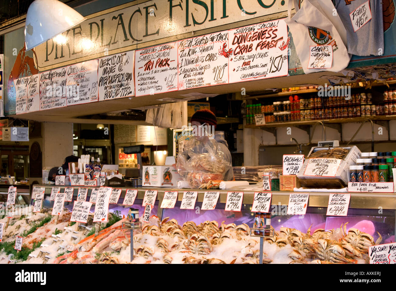 Seattle fish market hi-res stock photography and images - Alamy