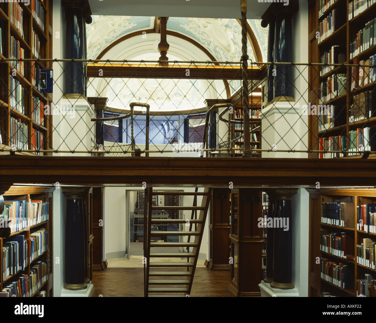 NEWNHAM COLLEGE LIBRARY Stock Photo - Alamy