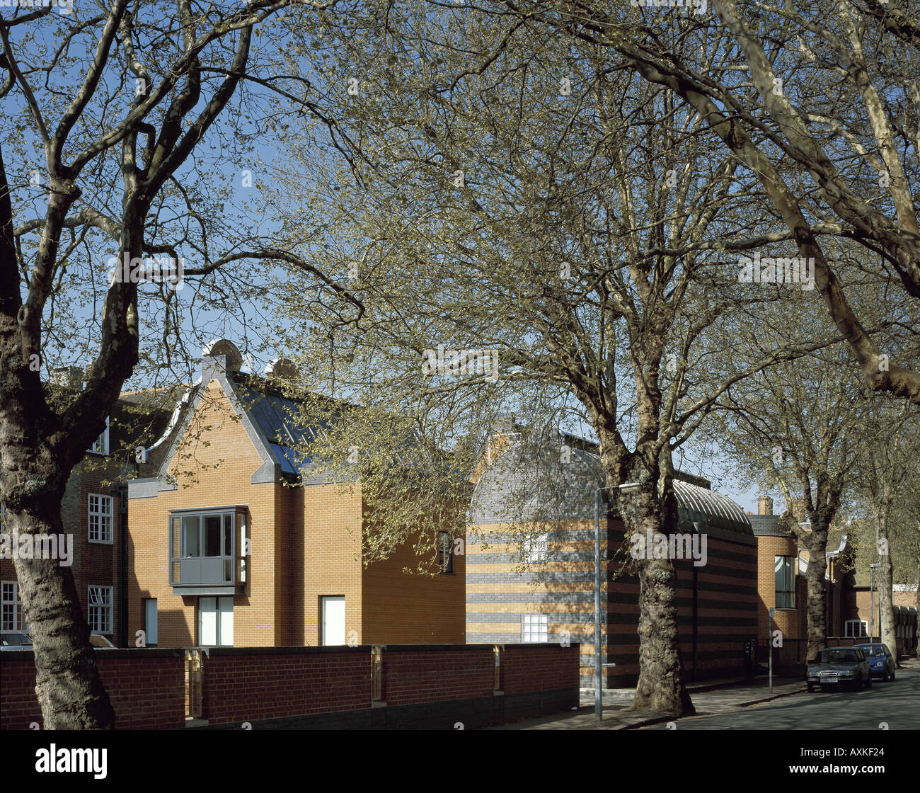 NEWNHAM COLLEGE LIBRARY Stock Photo - Alamy