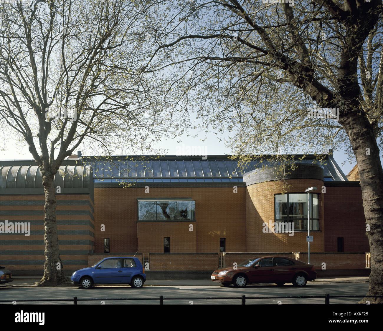 NEWNHAM COLLEGE LIBRARY Stock Photo - Alamy