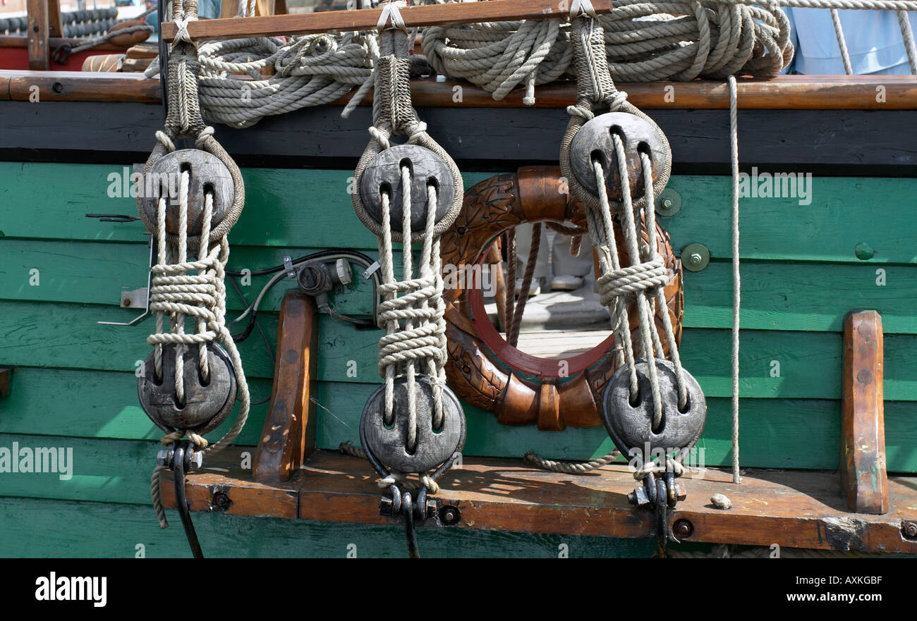 Galleon hi-res stock photography and images - Alamy
