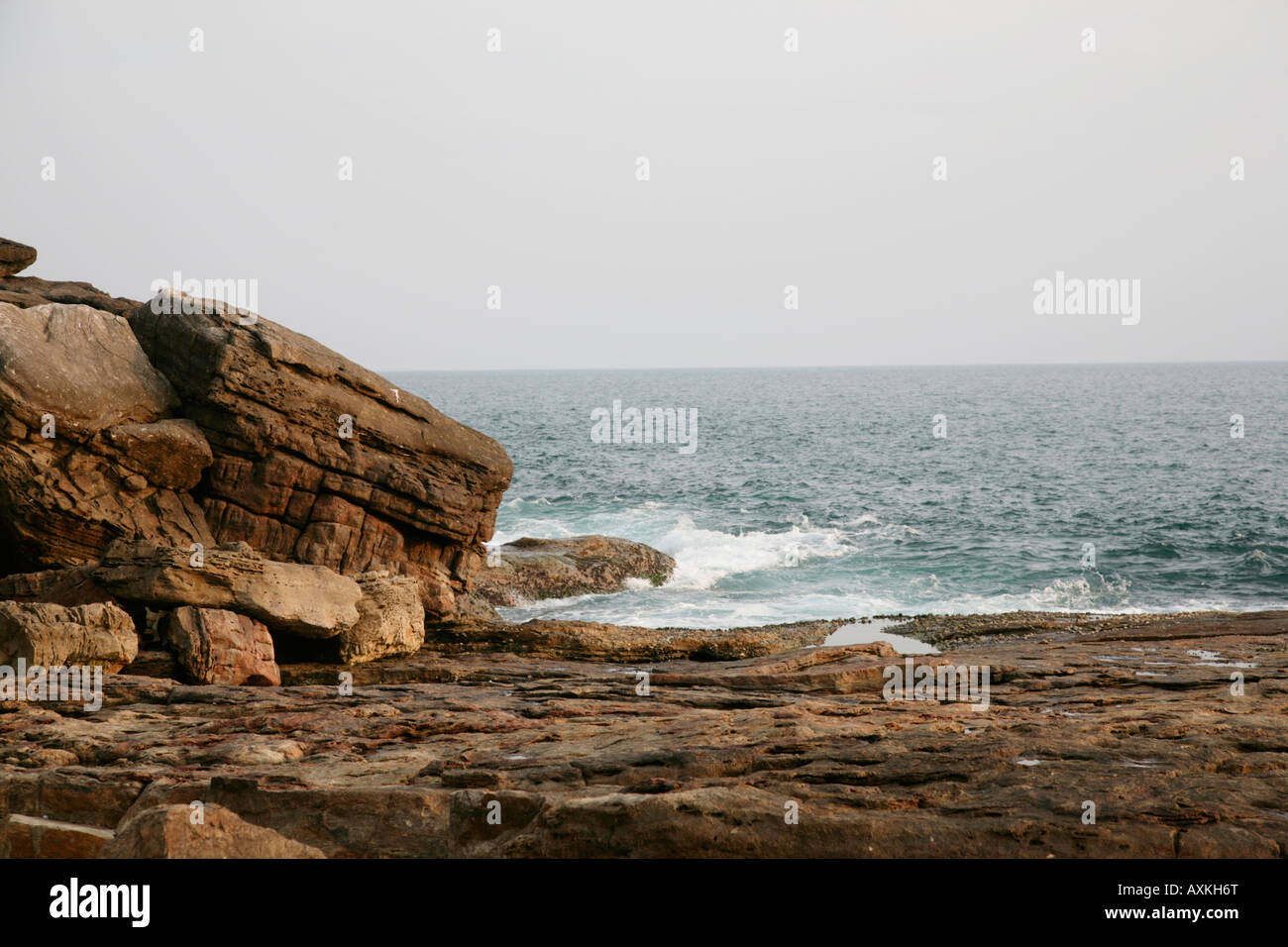 India sea rocks hi-res stock photography and images - Alamy