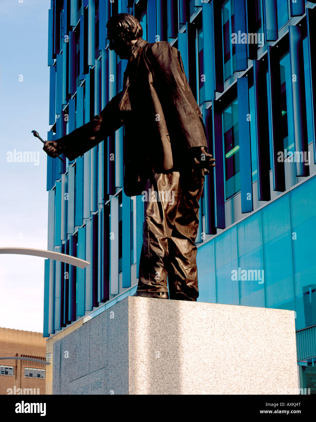 Monument to the Unknown Artist Sumner Street Southwark London UK ...