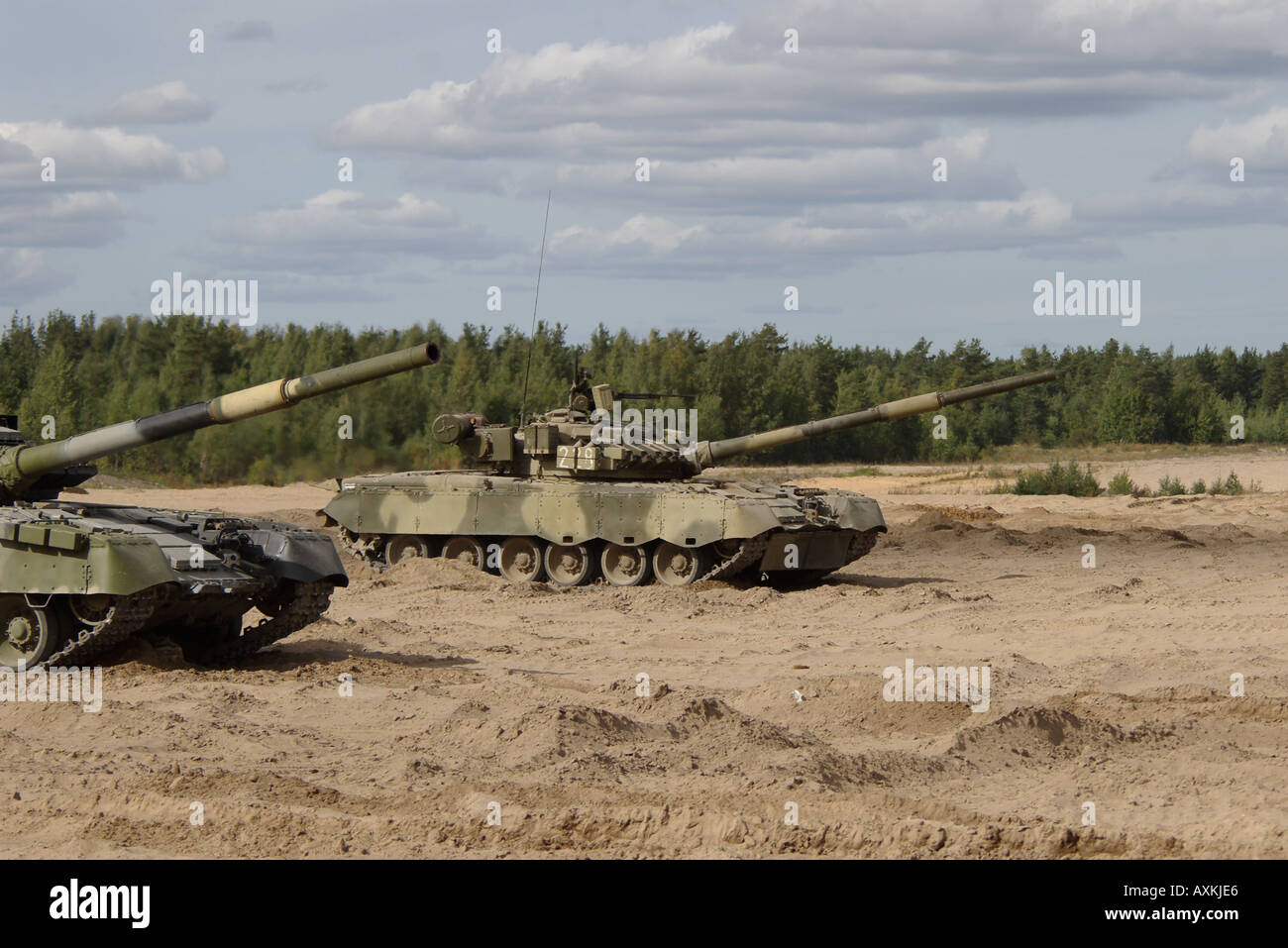 T 80 tank hi-res stock photography and images - Alamy