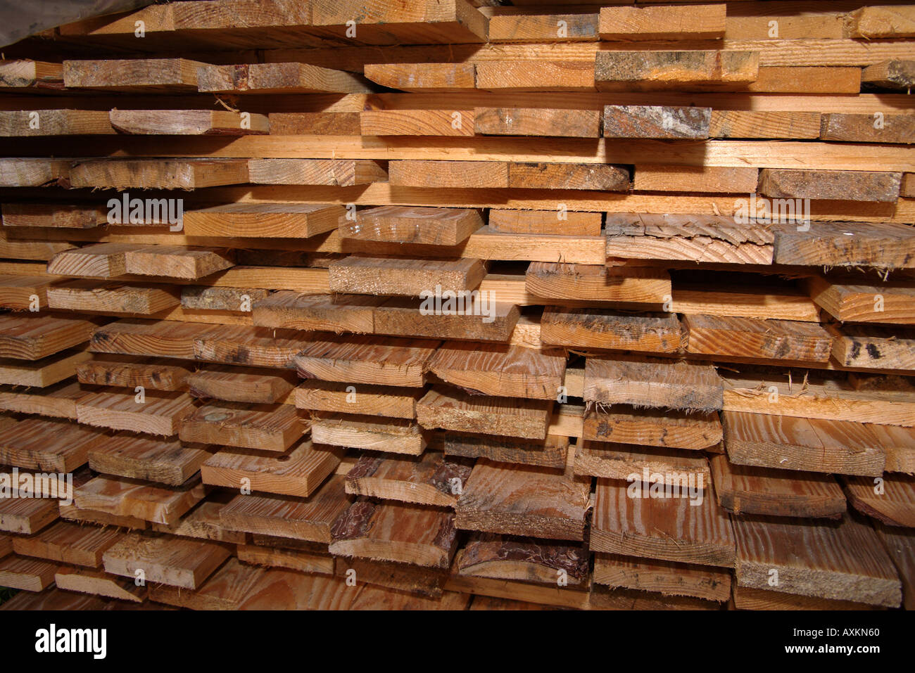 Planks of wood construction hi-res stock photography and images - Alamy