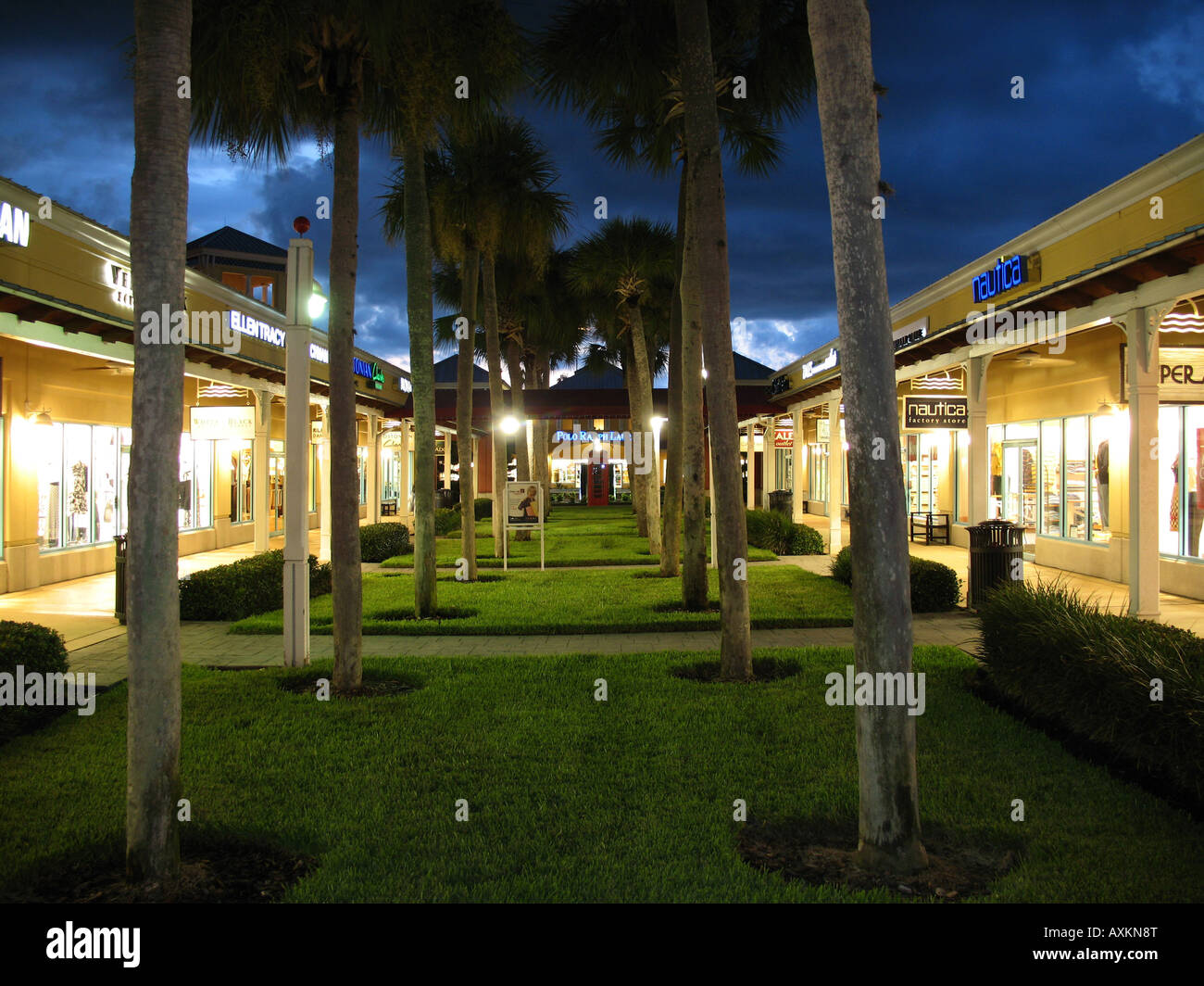 Ellenton mall hi-res stock photography and images - Alamy
