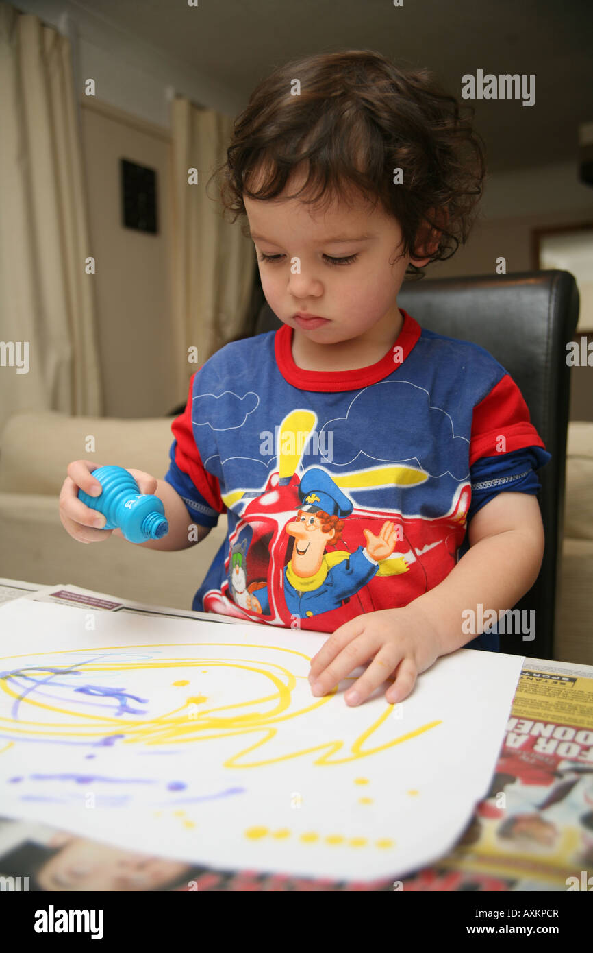 Little boy drawing Stock Photo - Alamy