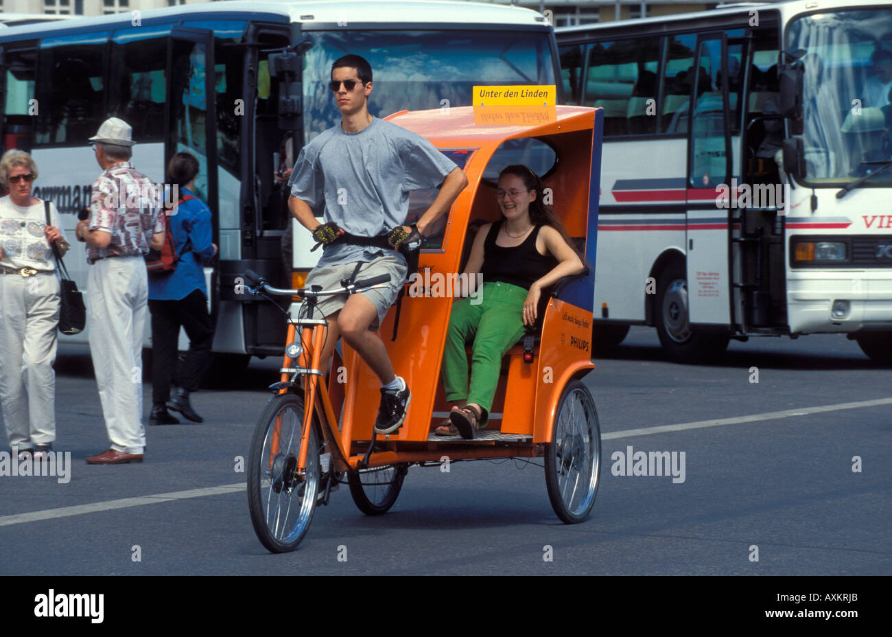 Rickshaw velo taxi hi-res stock photography and images - Alamy