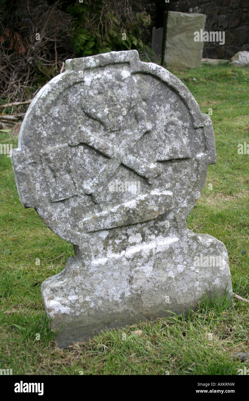 Skull and crossed bones headstone at Aghalurcher in County Fermanagh ...