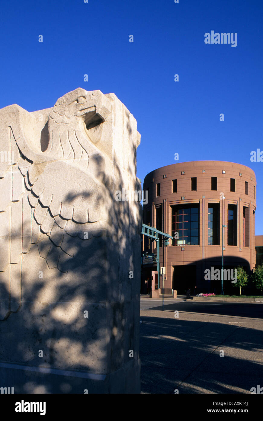 ENTRANCE TO MINNEAPOLIS, MINNESOTA'S CONVENTION CENTER AND STONE ...