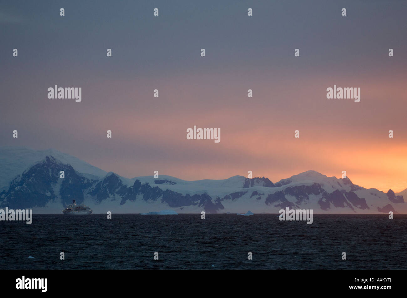 Antarctica Antarctic Peninsula Gerlache strait Stock Photo - Alamy
