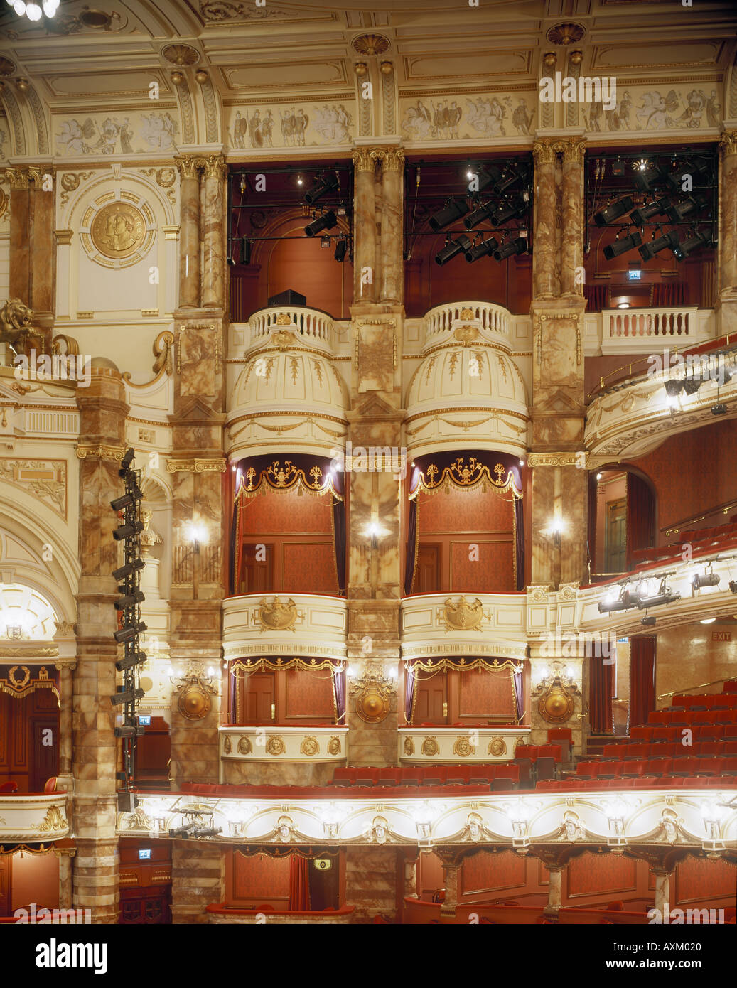 ENGLISH NATIONAL OPERA LONDON COLISEUM Stock Photo - Alamy