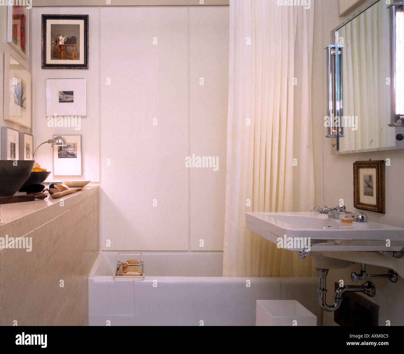 Farnsworth house interior hi-res stock photography and images - Alamy