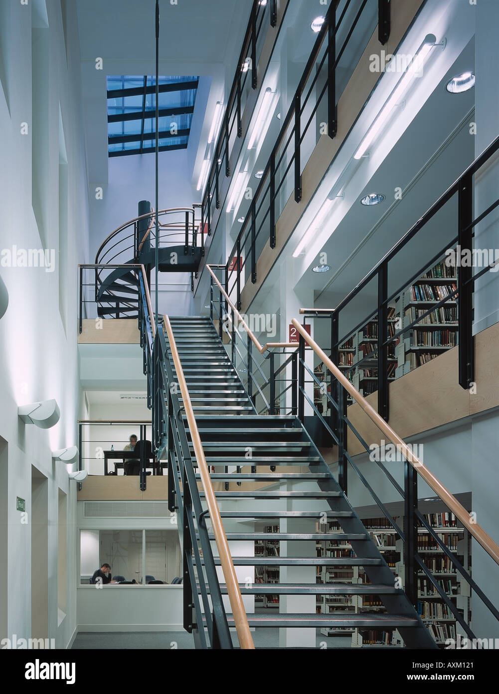 BIRKBECK COLLEGE LIBRARY AND EXTENSION, LONDON, UK Stock Photo - Alamy