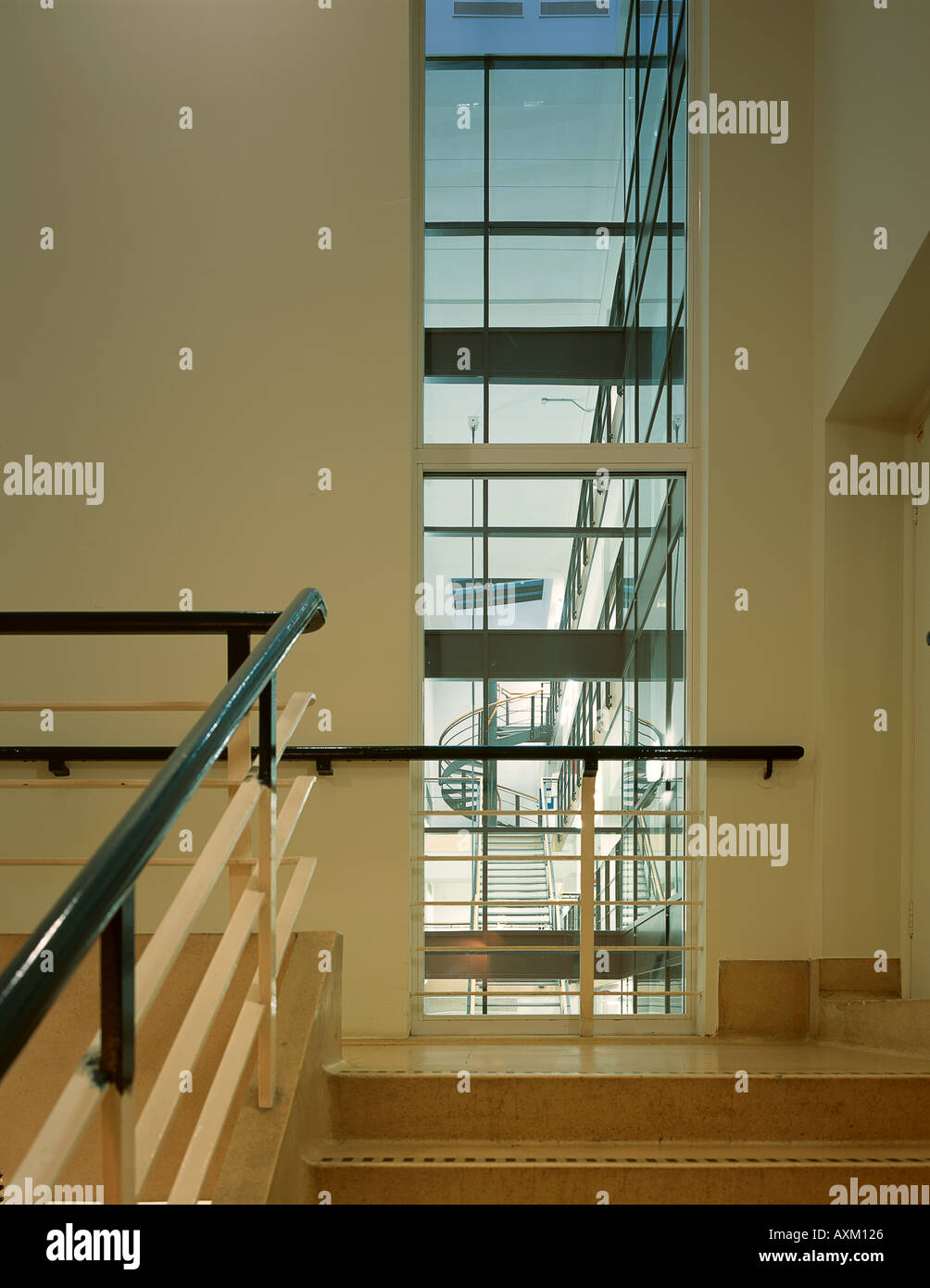 BIRKBECK COLLEGE LIBRARY AND EXTENSION, LONDON, UK Stock Photo - Alamy