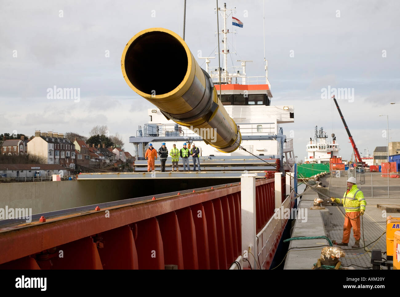 Large tubular rig section is loaded onto container ship at Great ...