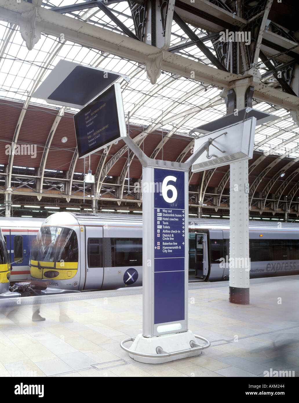 PADDINGTON STATION HEATHROW EXPRESS Stock Photo - Alamy