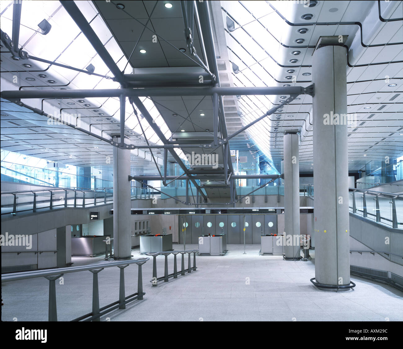 Waterloo international terminal hi-res stock photography and images - Alamy