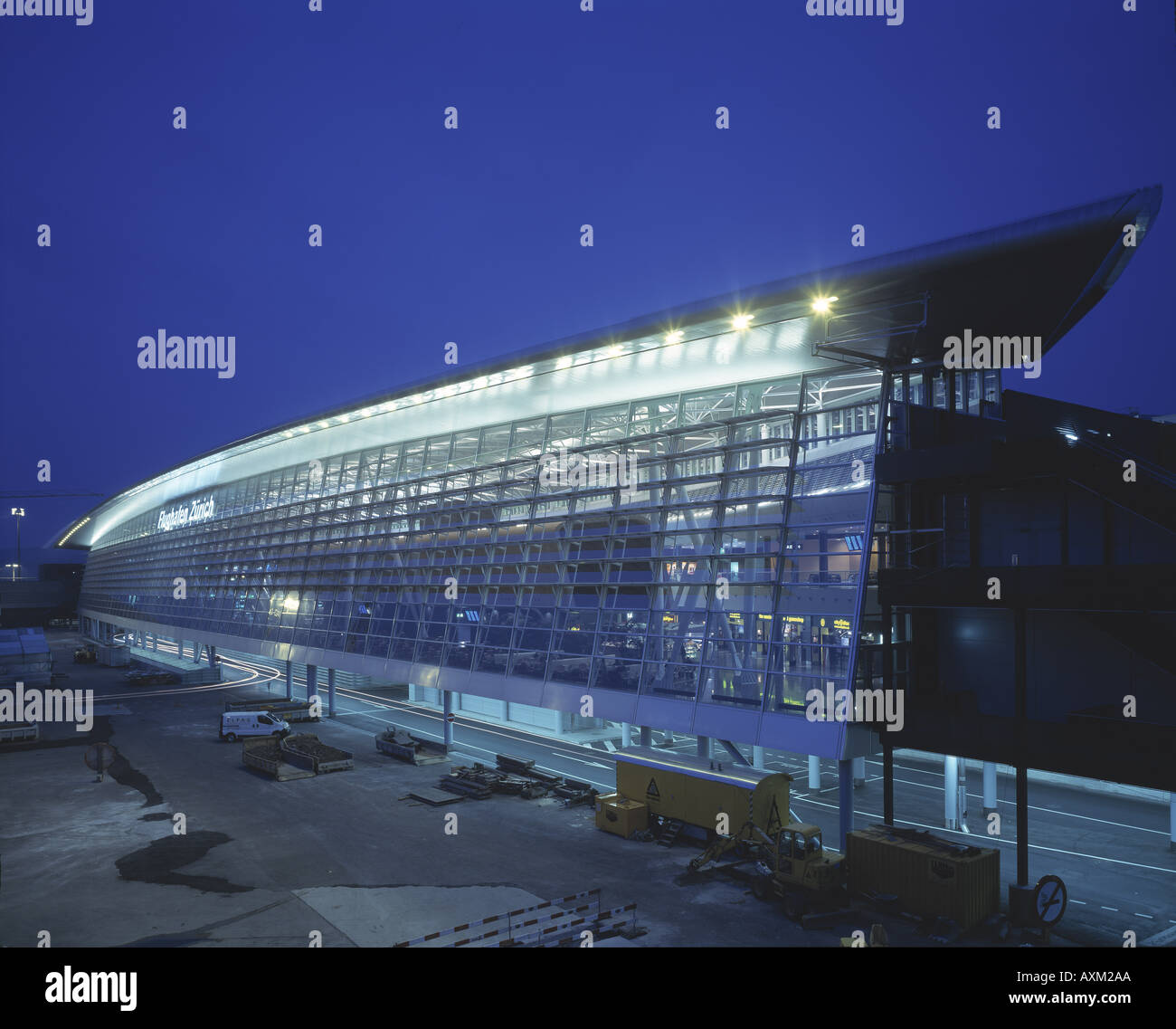 Zurich airport night hi-res stock photography and images - Alamy