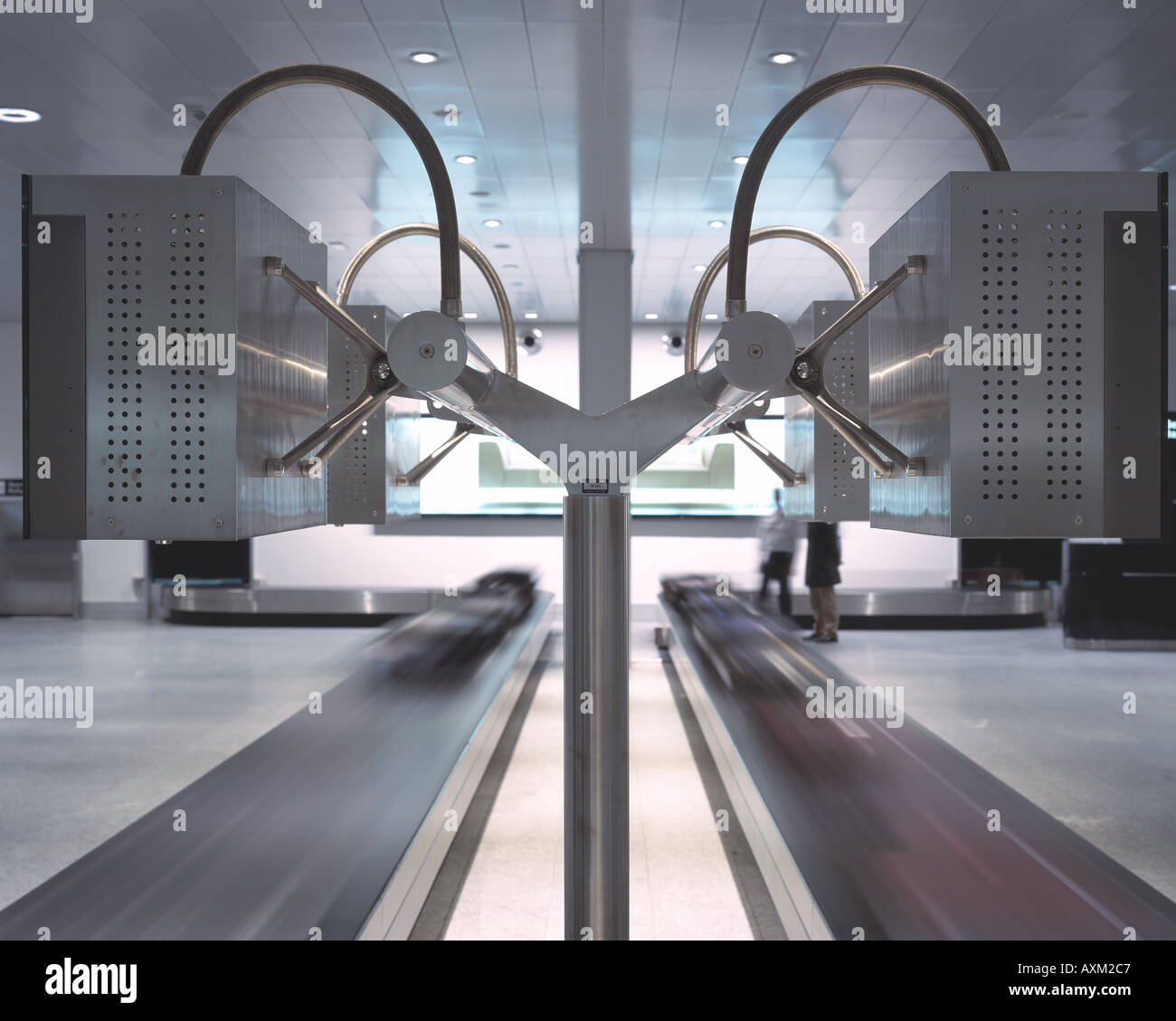 Airside 2 hi-res stock photography and images - Alamy