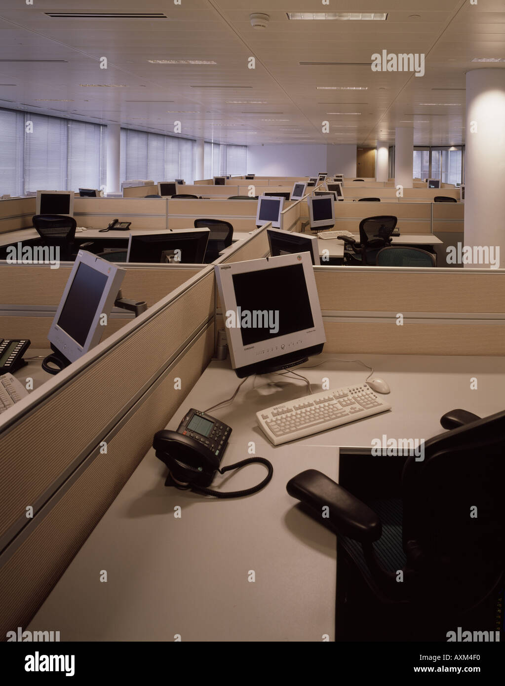 Partitions for offices hi-res stock photography and images - Alamy