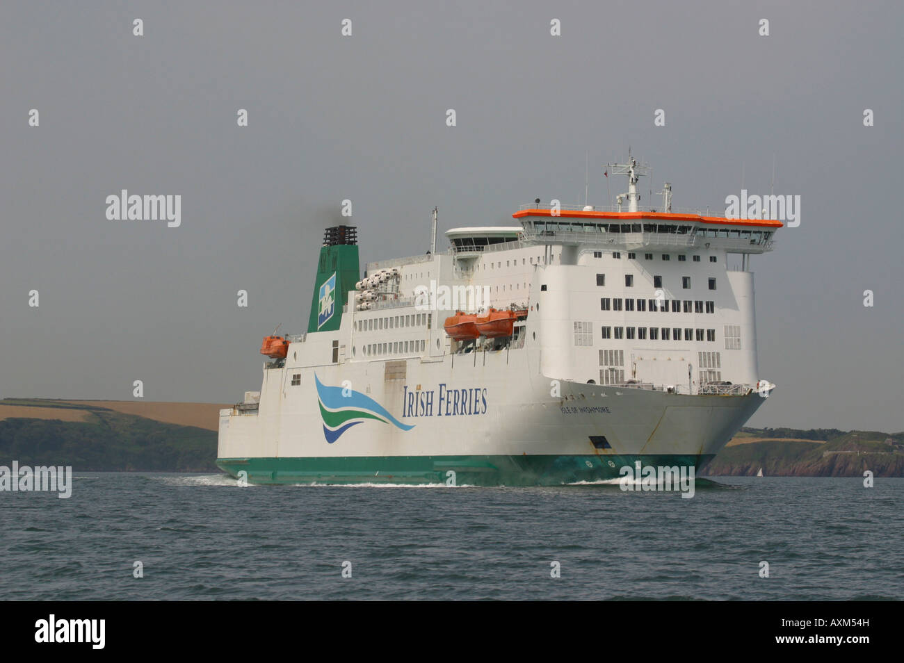 Front bow of Irish ferry boat, wake wave. GREEN paint Stock Photo - Alamy