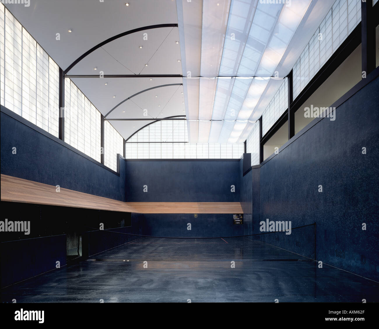 Real tennis hi-res stock photography and images - Alamy