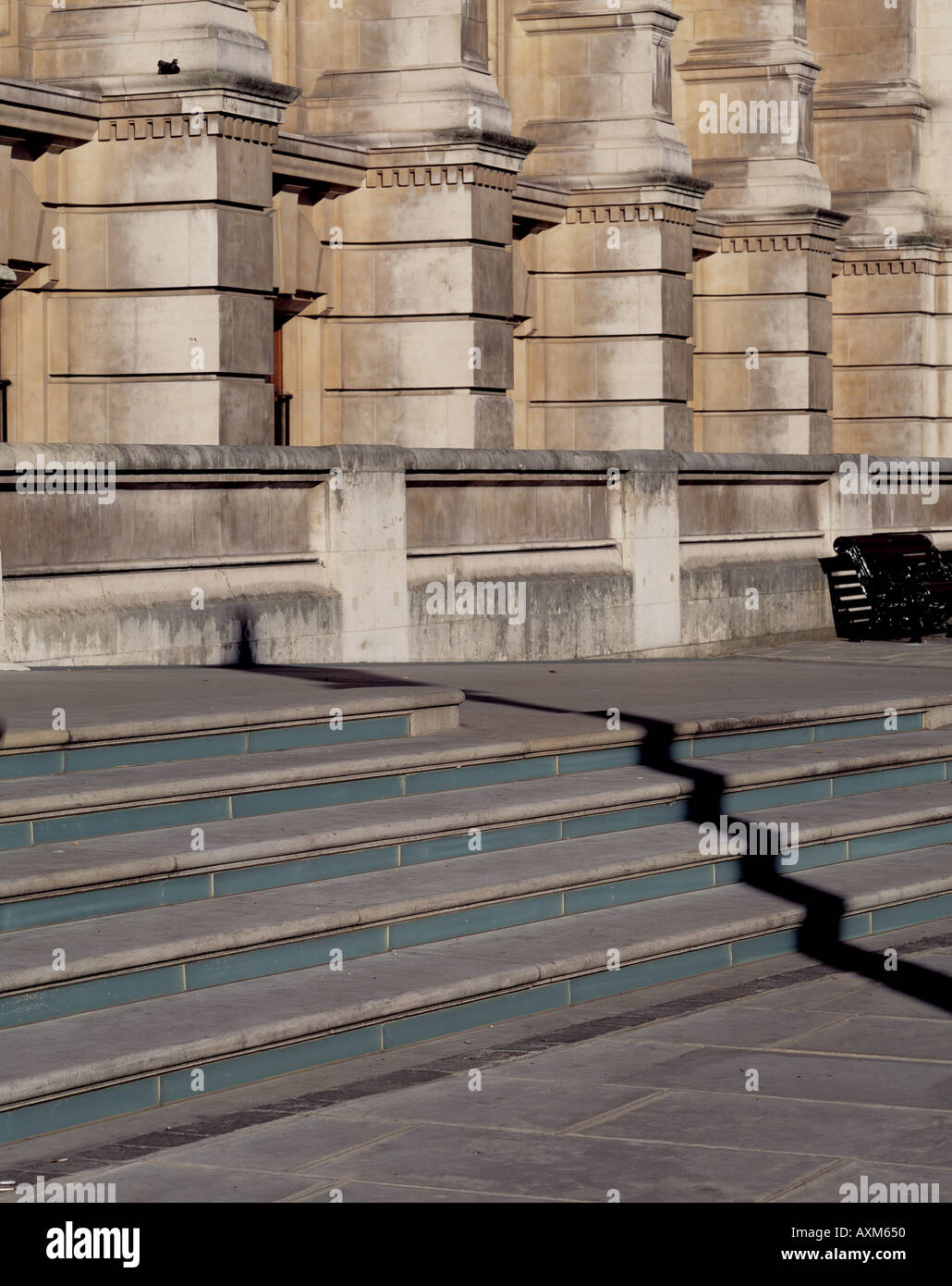 VICTORIA ALBERT MUSEUM MAIN ENTRANCE STEPS Stock Photo - Alamy
