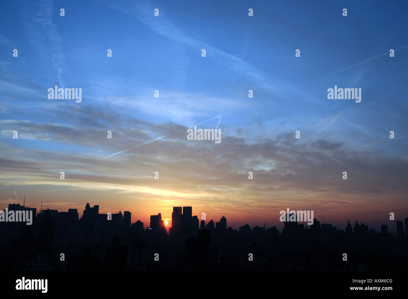 Colorful skyline hi-res stock photography and images - Alamy