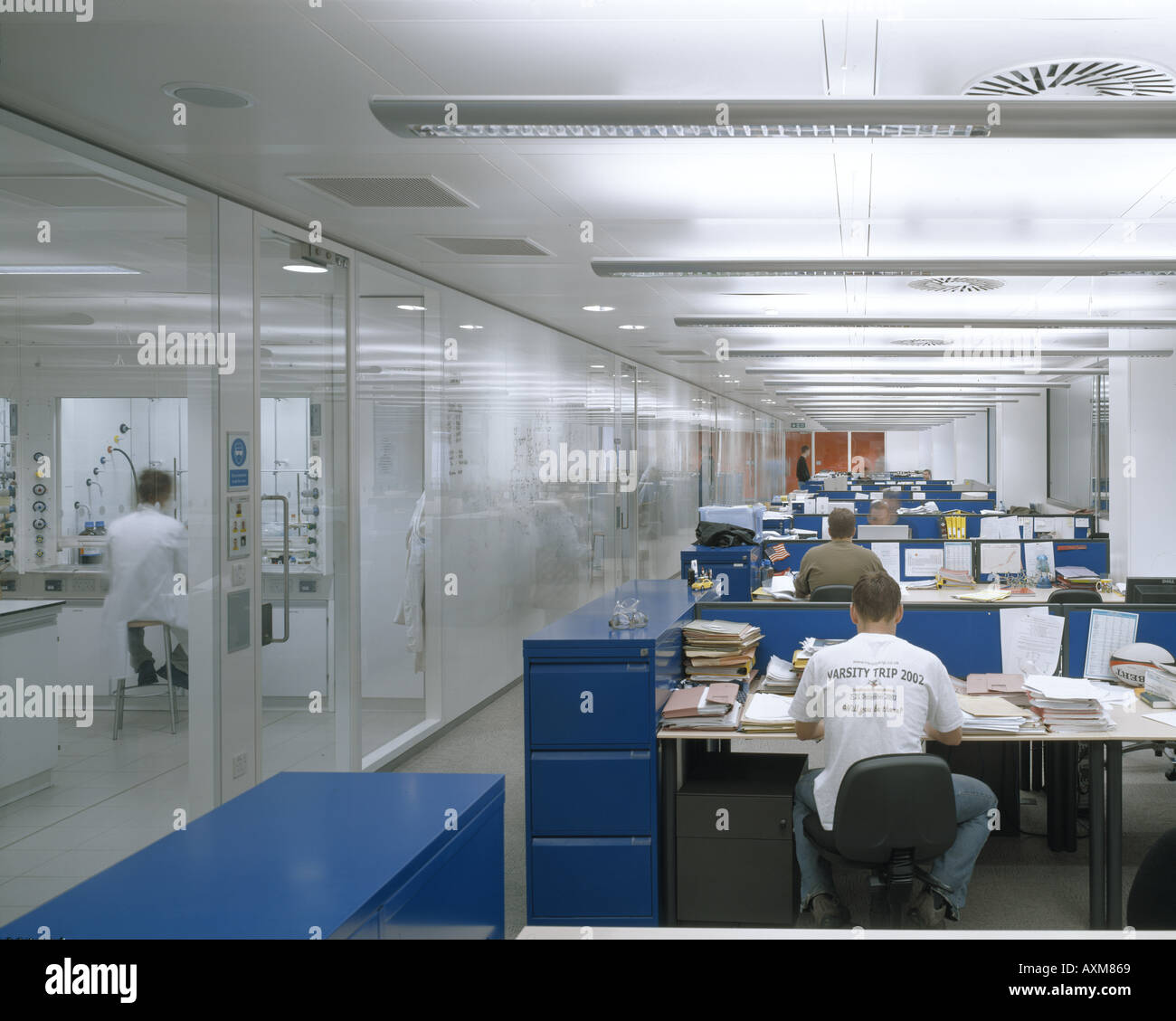 Oxford university chemistry building hi-res stock photography and ...