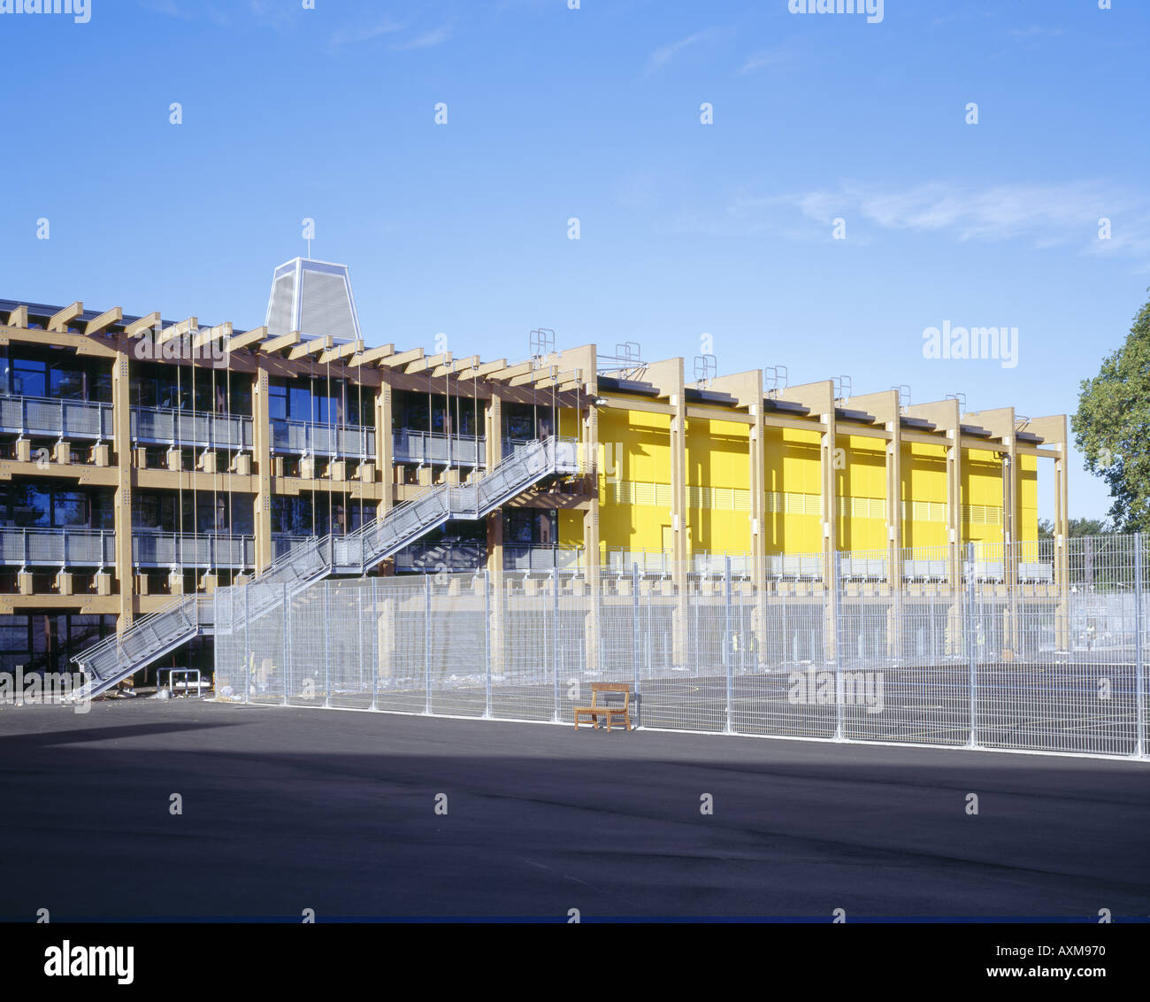 Ashford retail outlet hi-res stock photography and images - Alamy