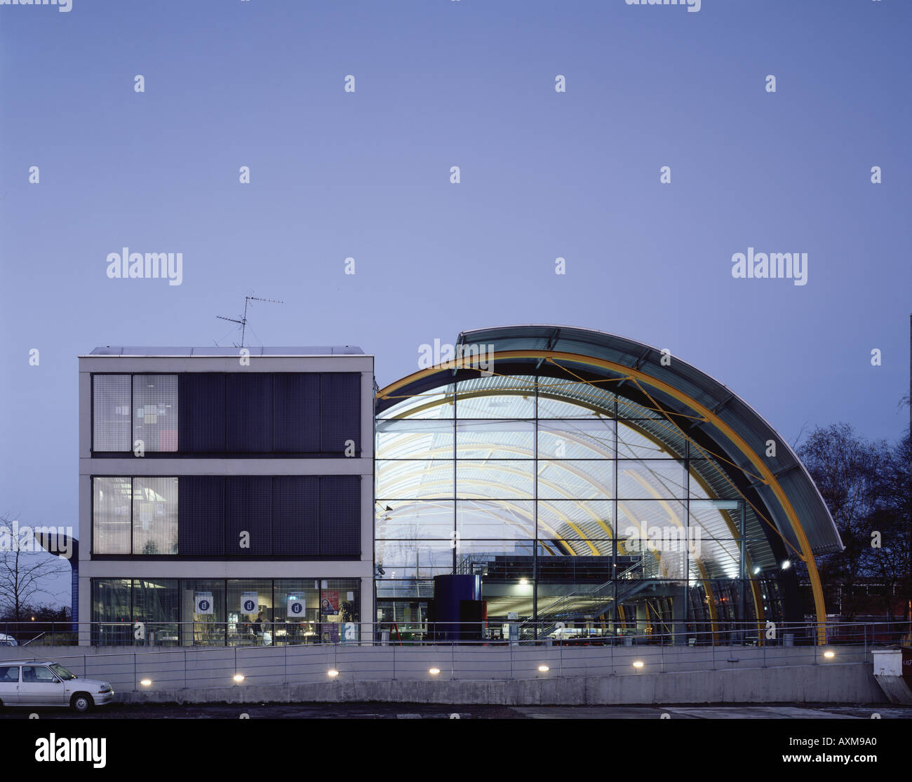 THAMES VALLEY UNIVERSITY Stock Photo - Alamy