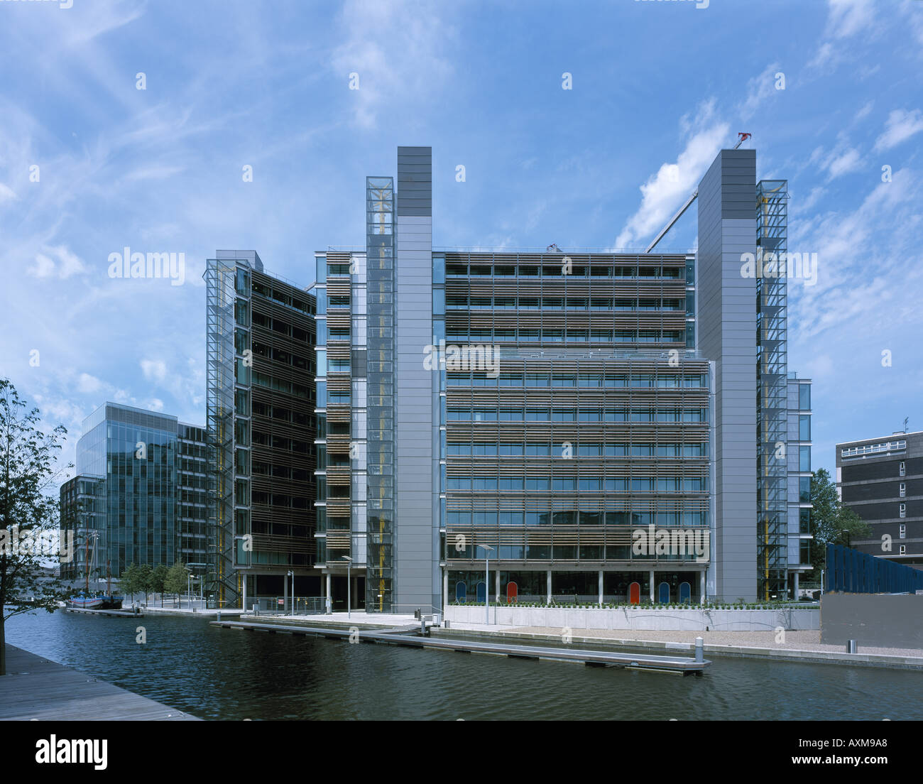 Waterside corporate offices hi-res stock photography and images - Alamy