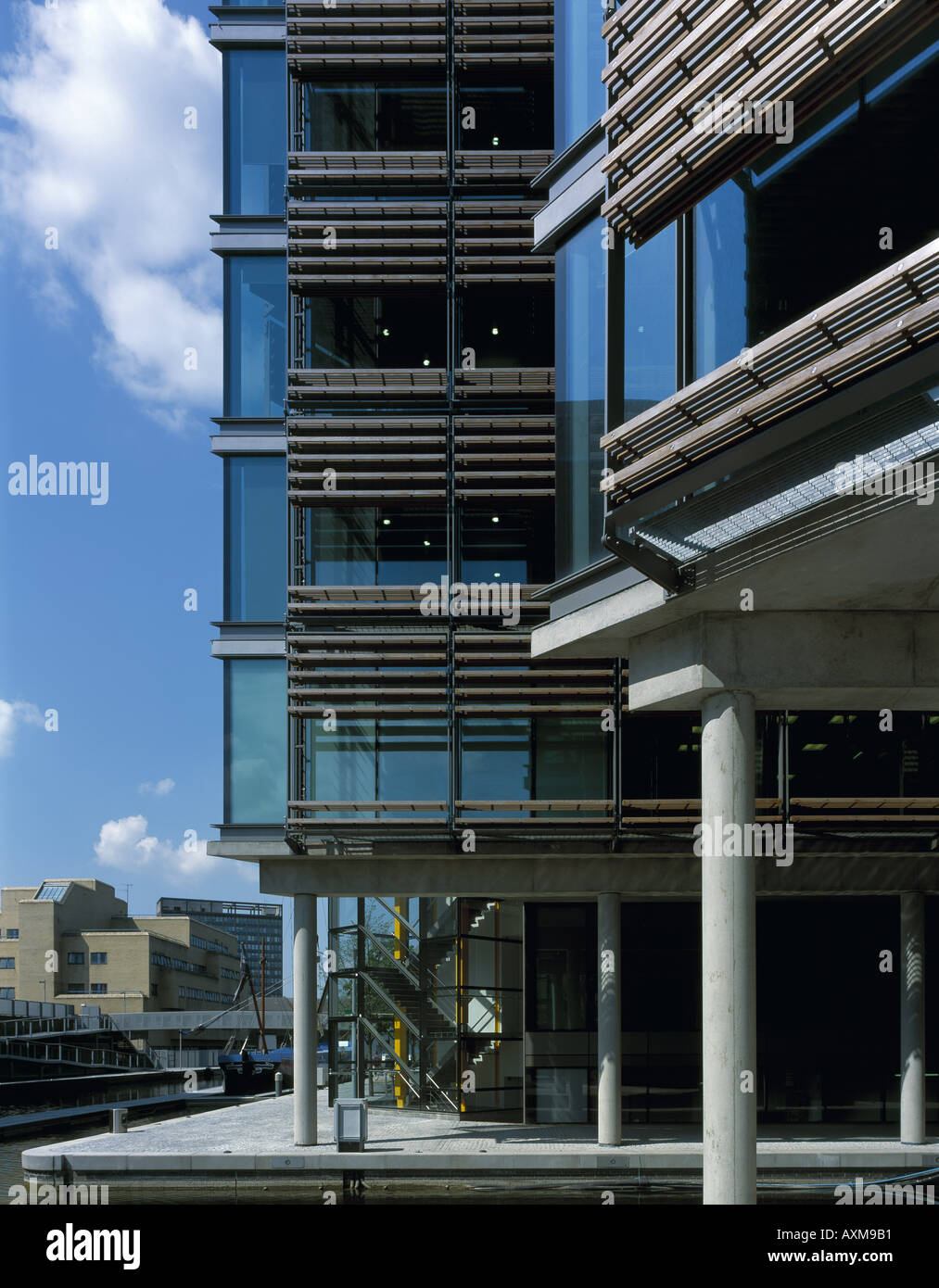 Waterside civil engineering hi-res stock photography and images - Alamy