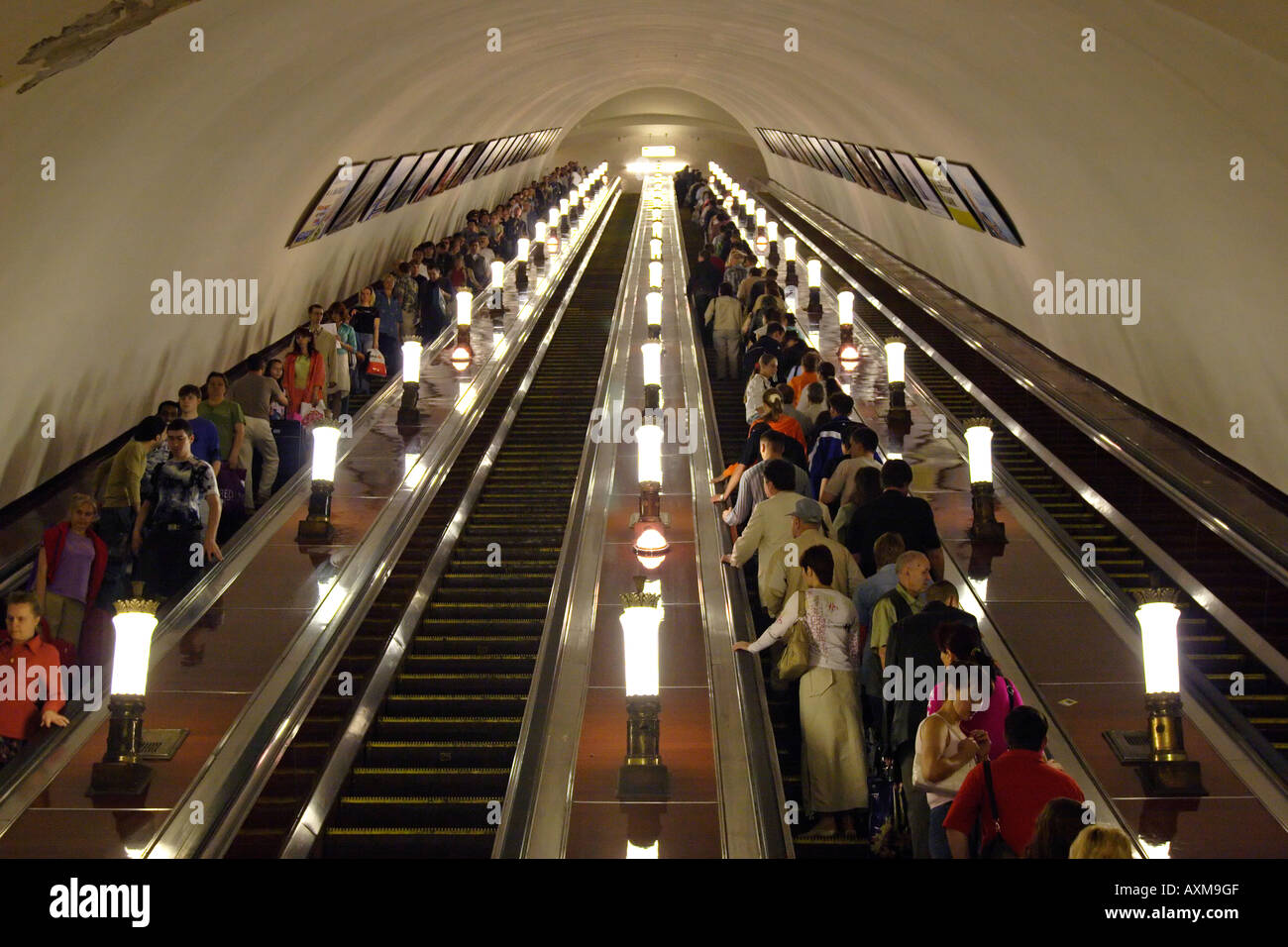 Metro escalator moscow russia hi-res stock photography and images - Alamy