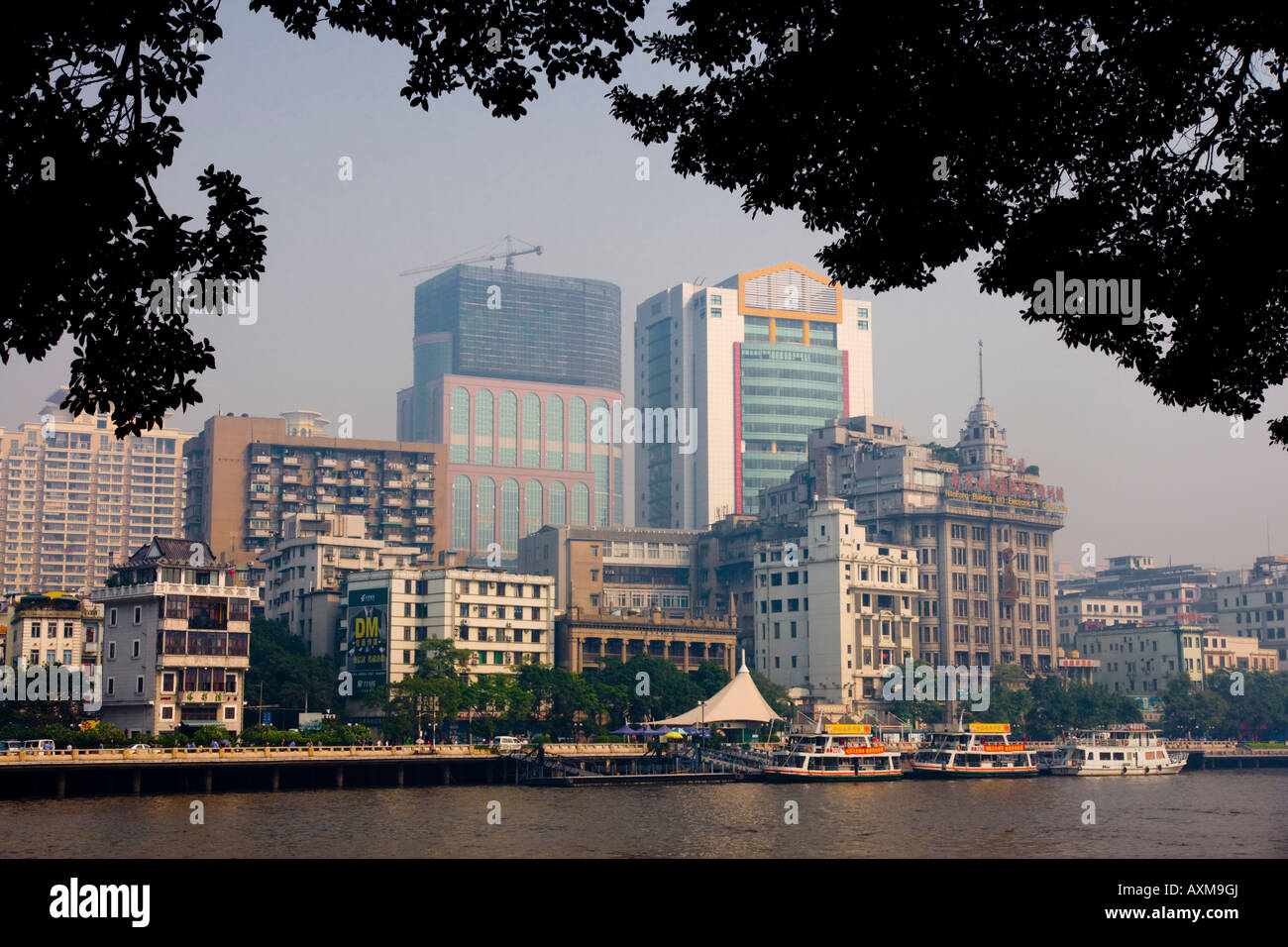 China Guangzhou canton cityscape riverscape Stock Photo - Alamy