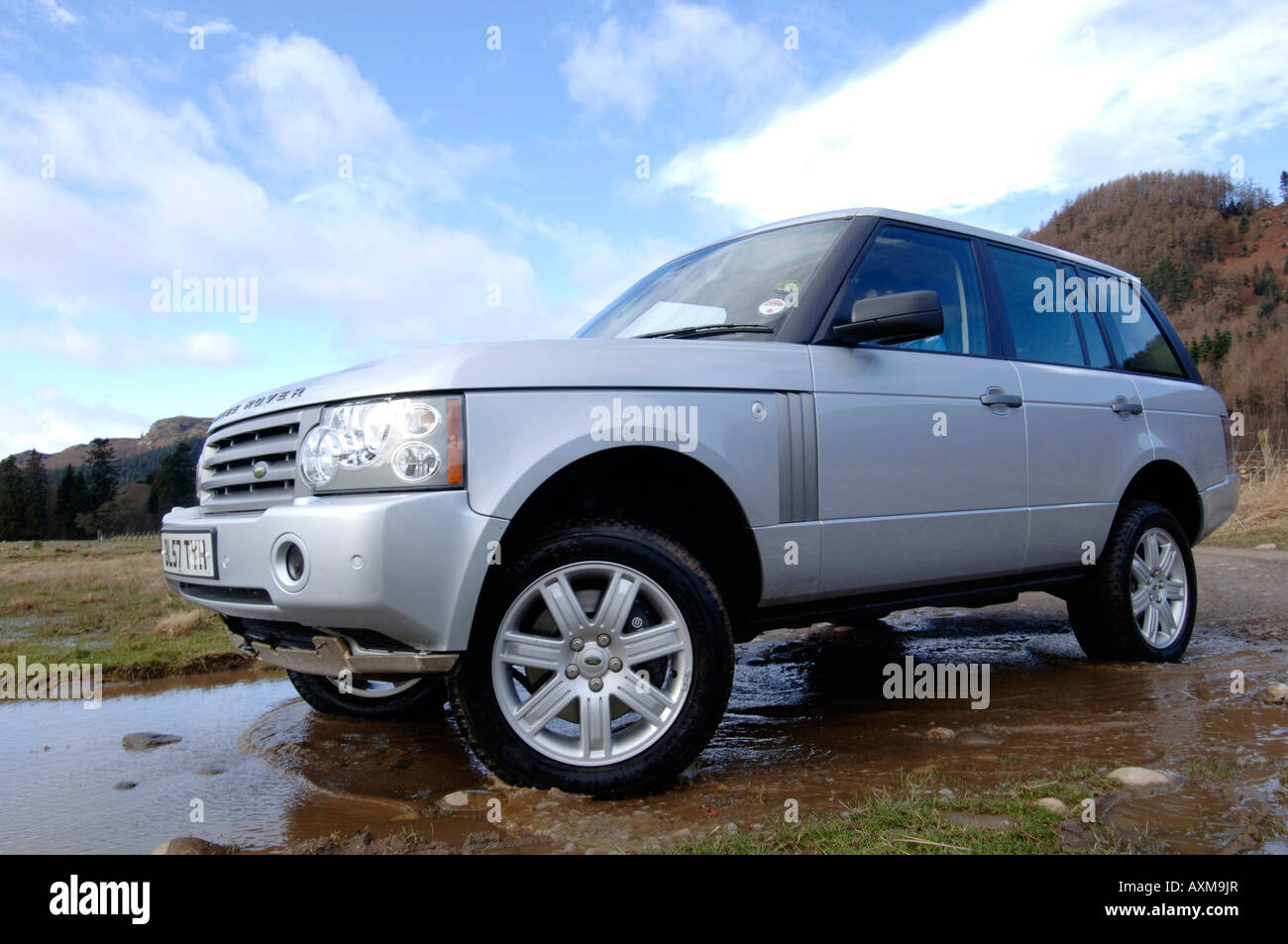 Land rover driving experience hi-res stock photography and images - Alamy