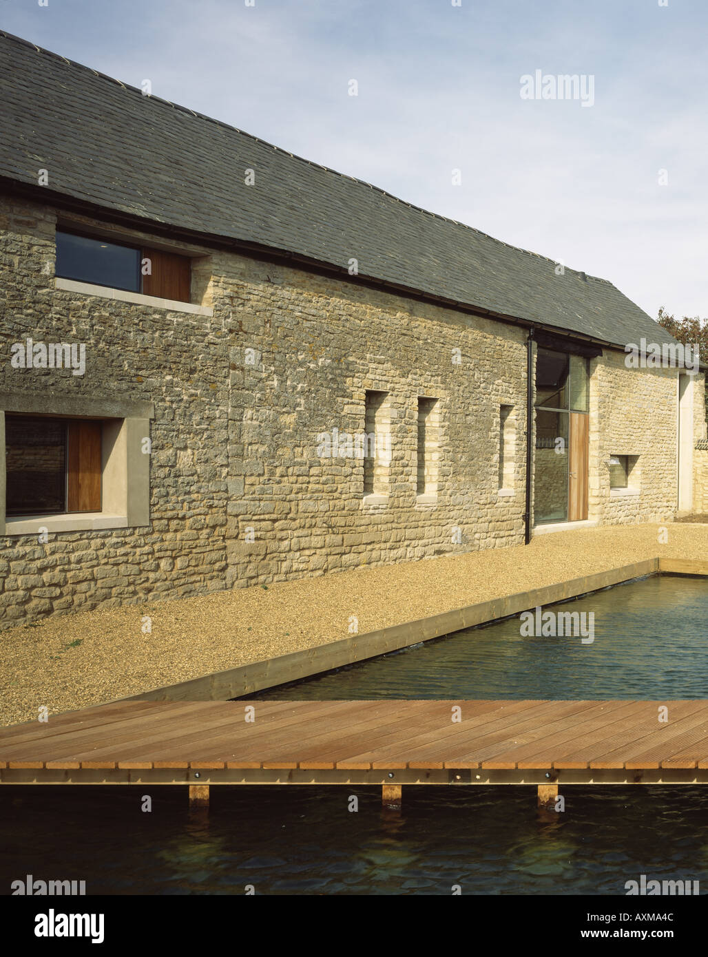 Converted brick barn hi-res stock photography and images - Alamy