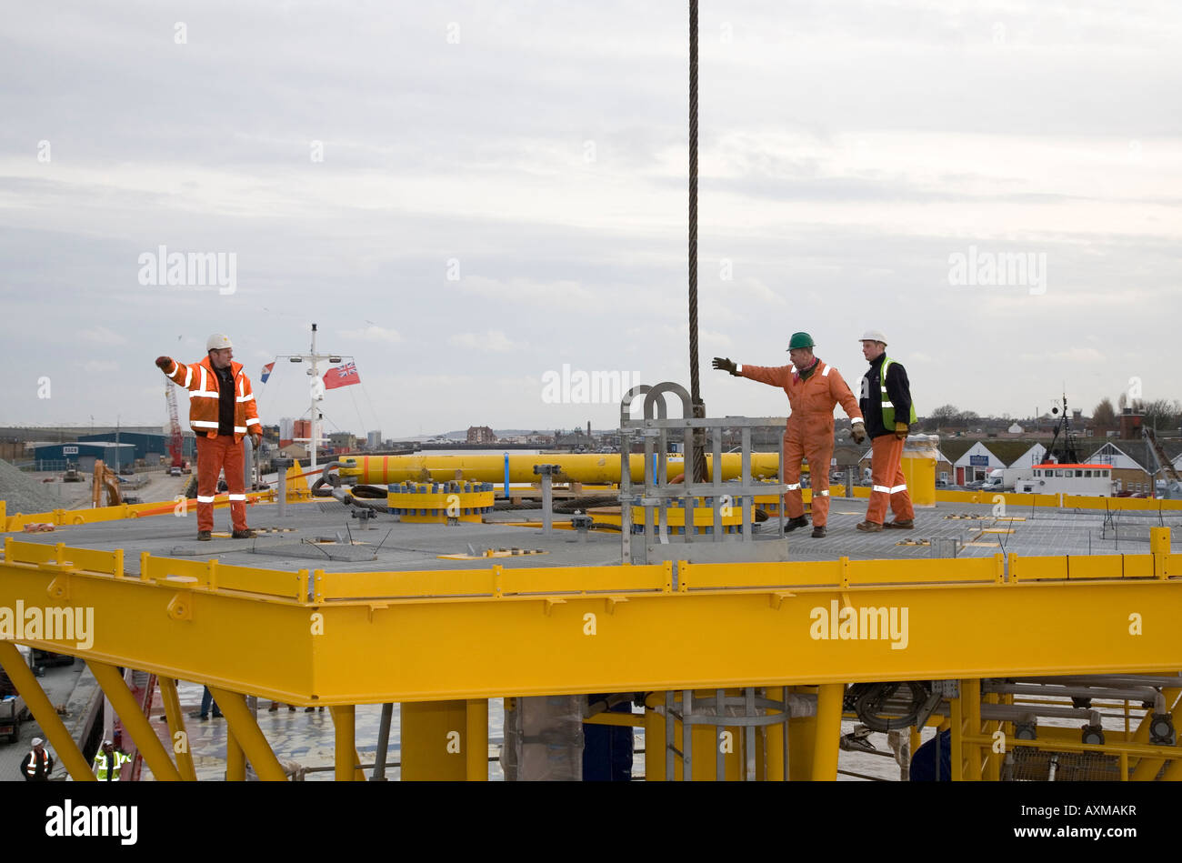 Stevedoring hi-res stock photography and images - Alamy