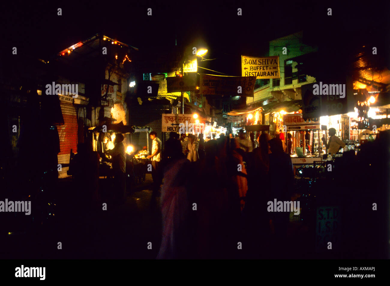 Night market in Pushkar in India Stock Photo - Alamy