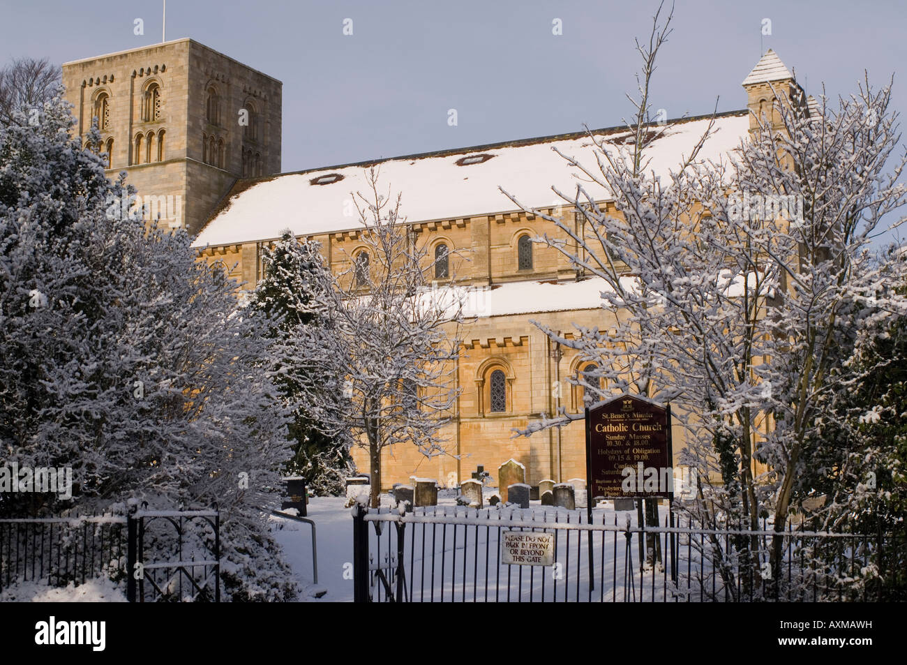 St. Benets Church In Beccles In The Snow Stock Photo - Alamy