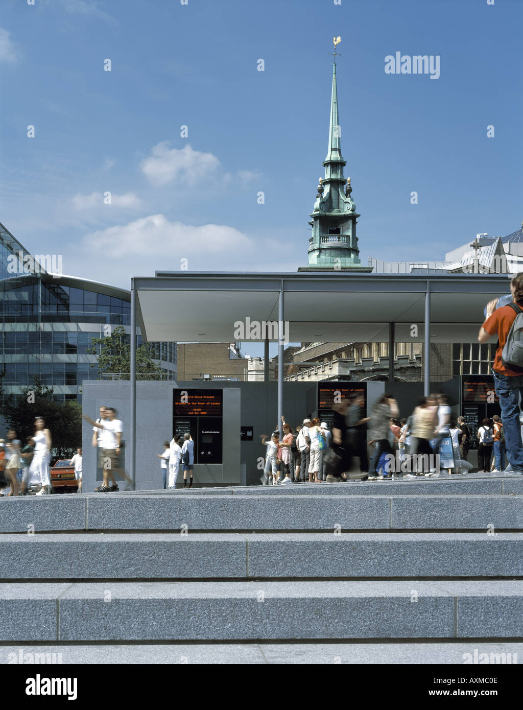 Tower of london ticket office hi-res stock photography and images - Alamy
