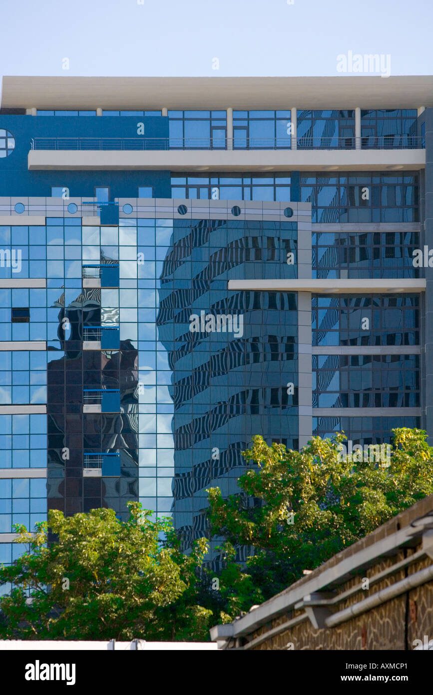 Modern structure hi-res stock photography and images - Alamy