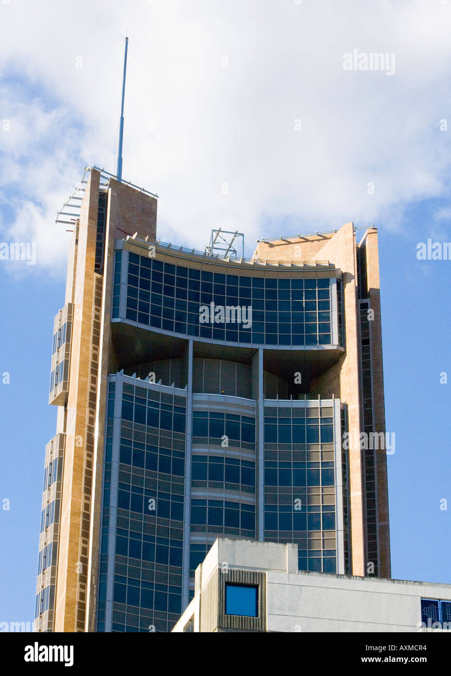 Architiecture skyscraper building hi-res stock photography and images ...