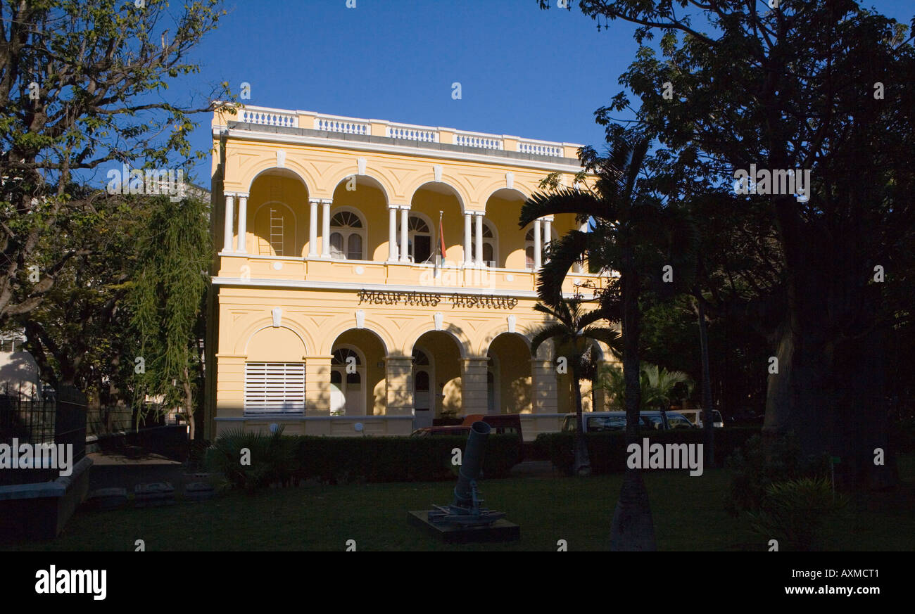 Verandahs balconies columns hi-res stock photography and images - Alamy