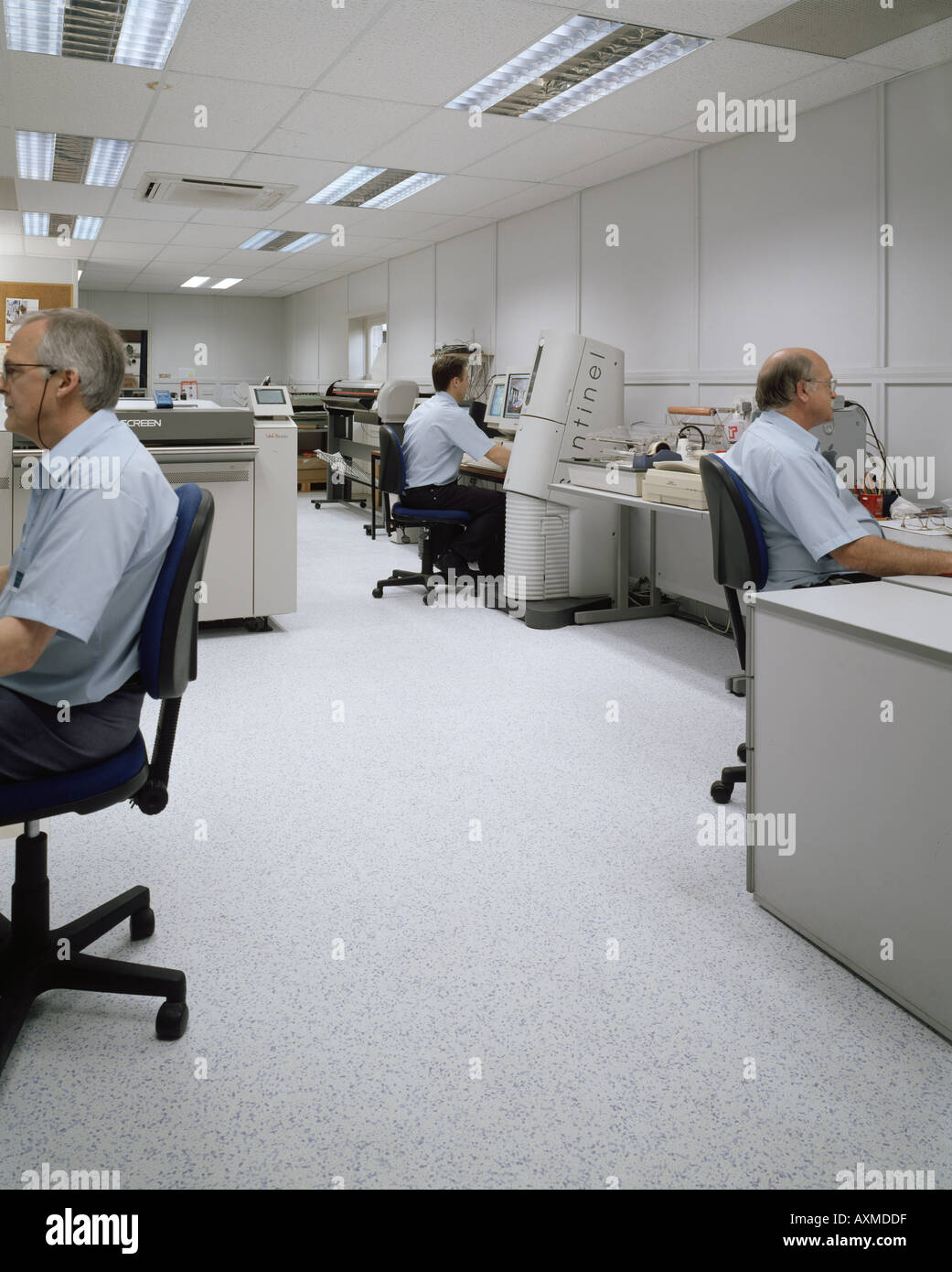 Press shots hi-res stock photography and images - Alamy