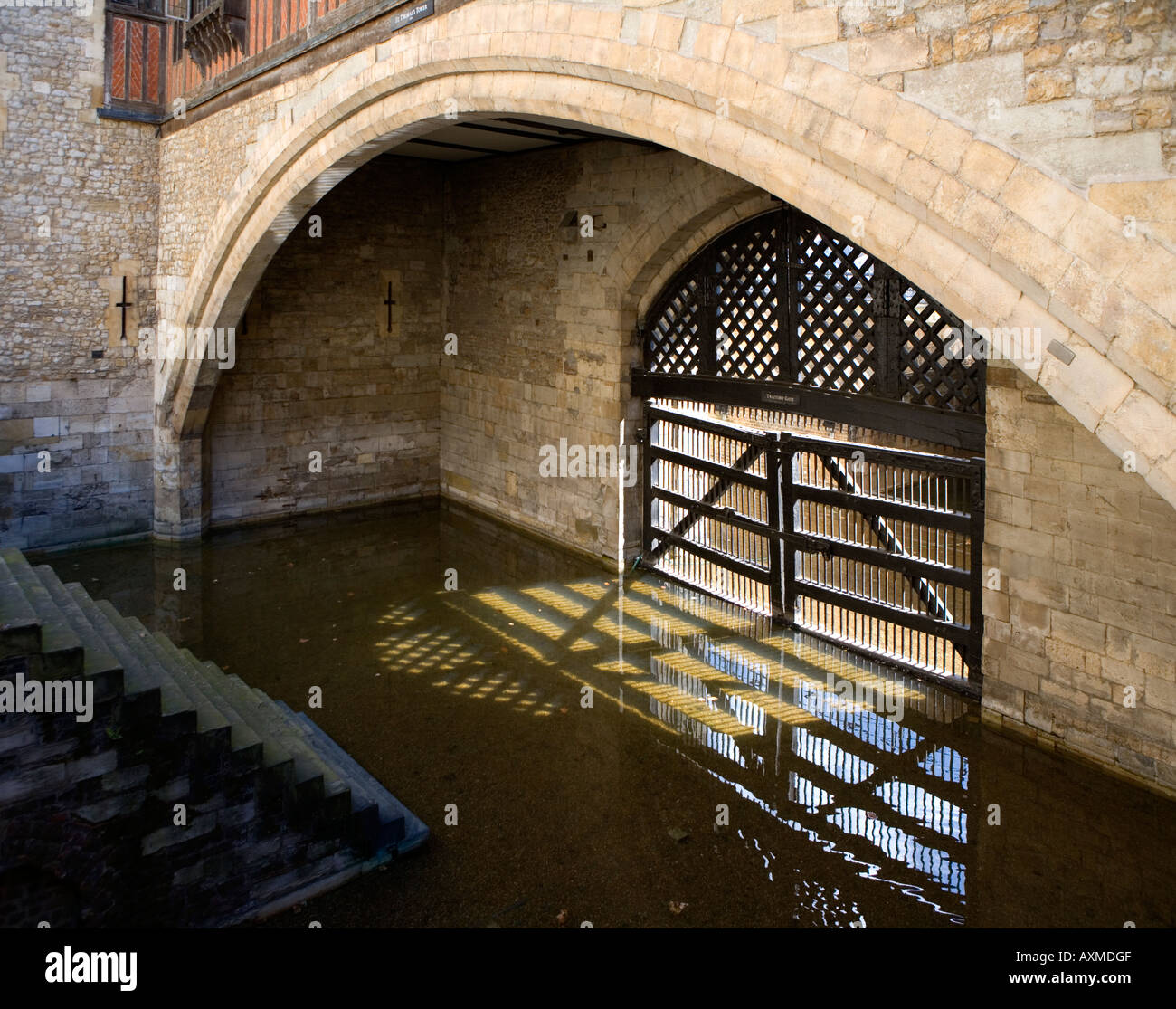 Tower of london traitors gate hi-res stock photography and images - Alamy